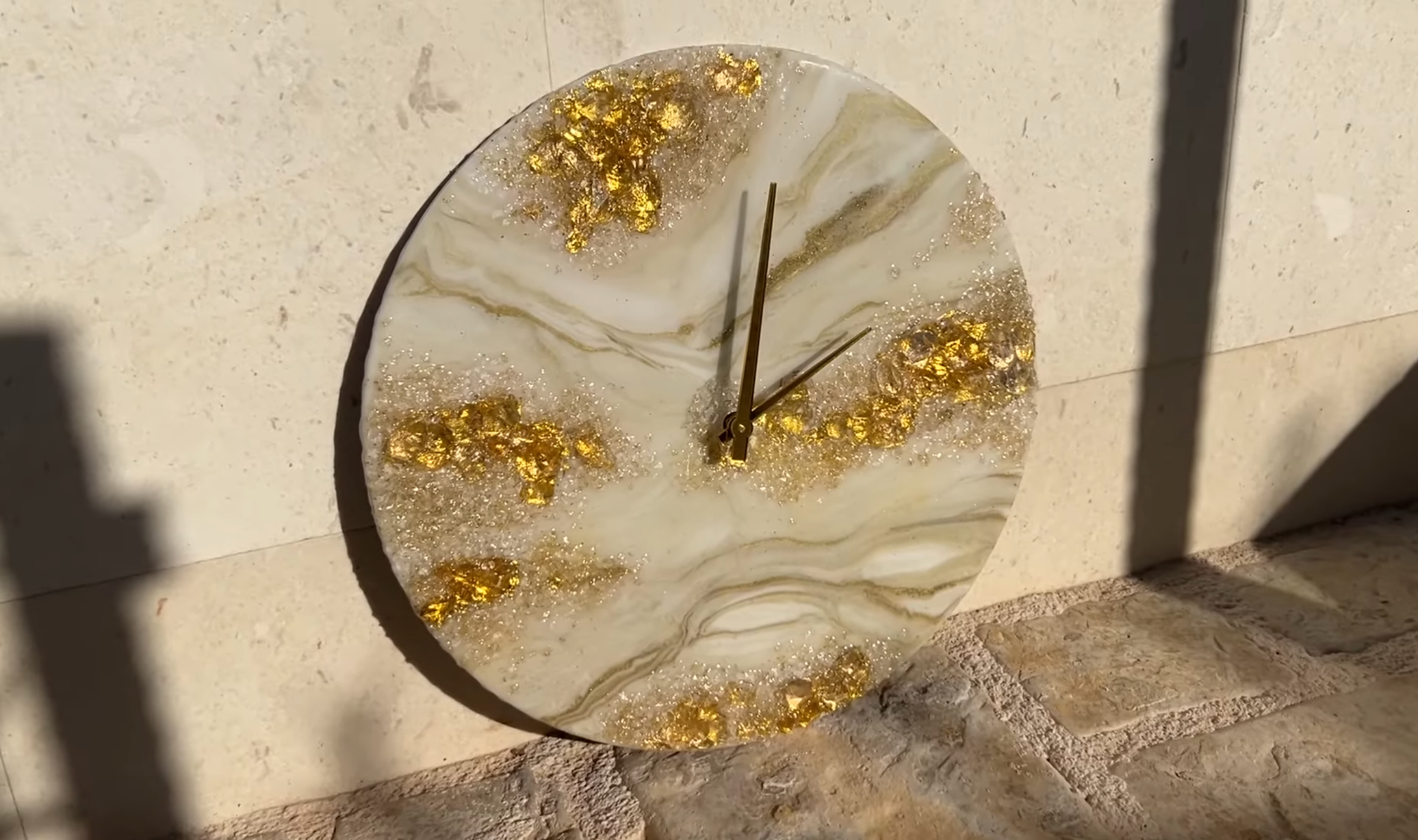 How To Make A Geode Resin Clock: Step-By-Step For Beginners – ArtResin